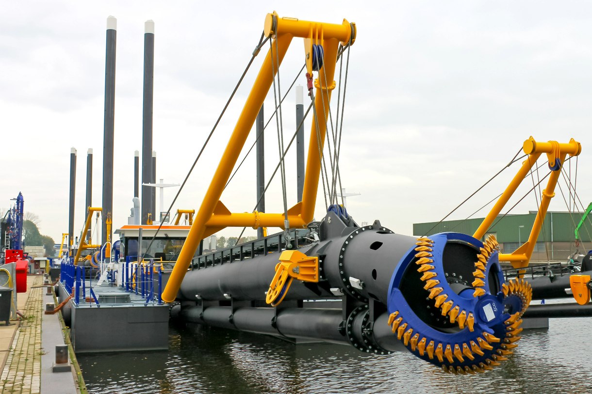 Types of Sand Dredging Equipment & Their Uses