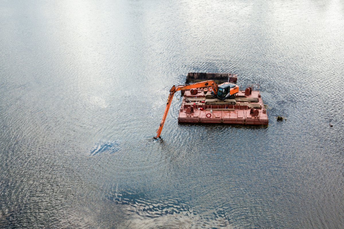 Types of Sand Dredging Equipment & Their Uses